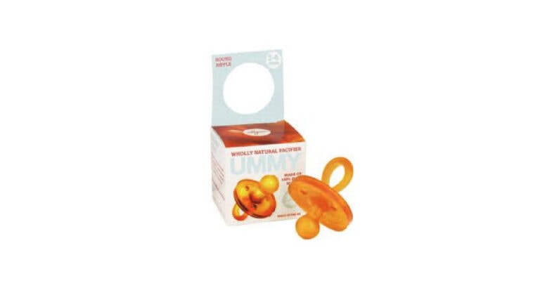 6 Best Organic Pacifiers: Non-Toxic & Natural Rubber [2023]